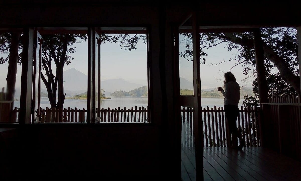 Mutanda Lake Resort Mutanda Lake Resort, Bwindi, Uganda – Discover Africa