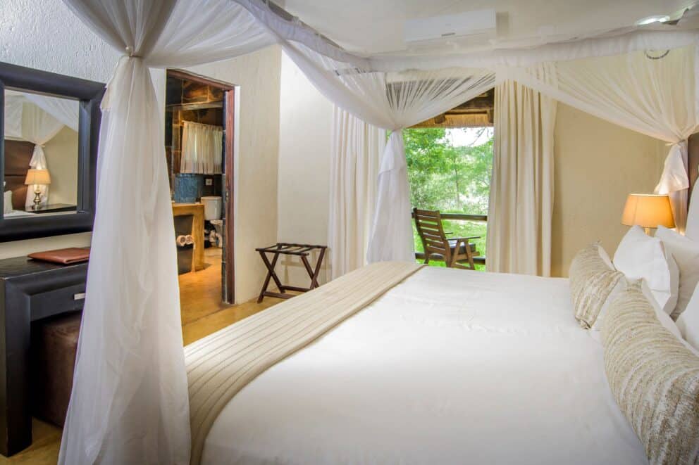 Shiduli Private Game Lodge Shiduli Private Game Lodge, Karongwe Private ...