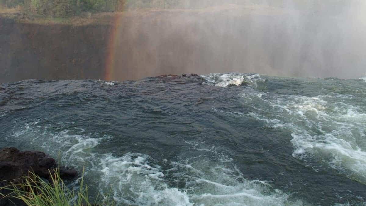 Discover the magic of Devil's Pool at Victoria Falls – all your questions answered! – Discover ...