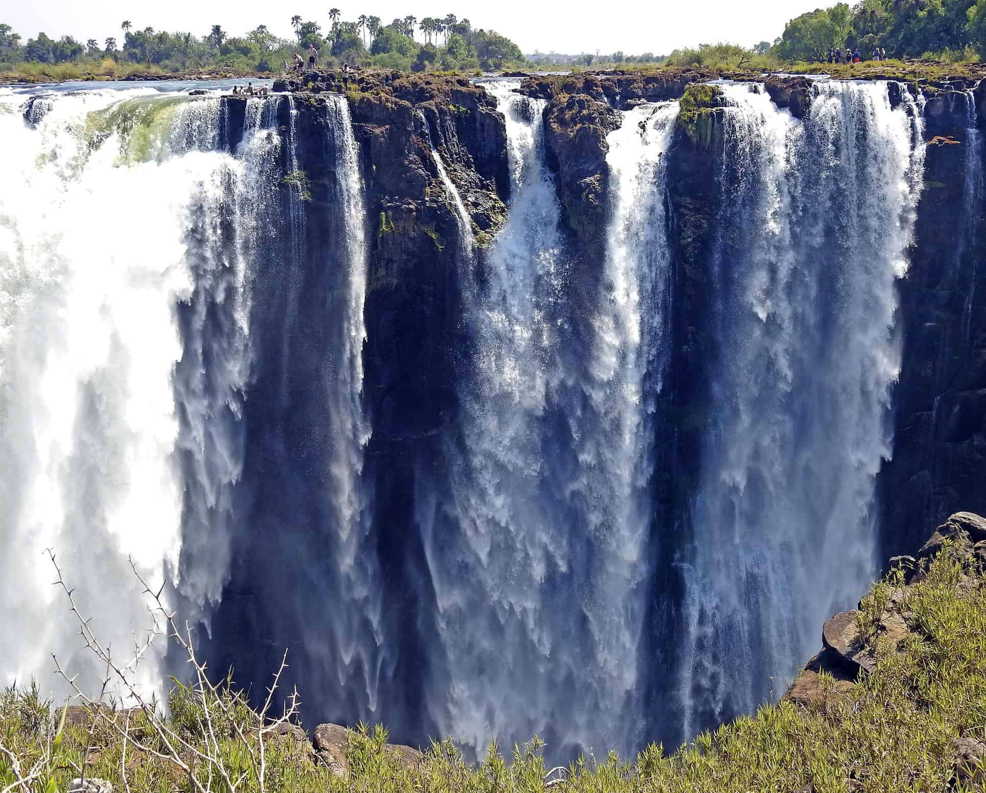 Discover the magic of Devil's Pool at Victoria Falls – all your ...